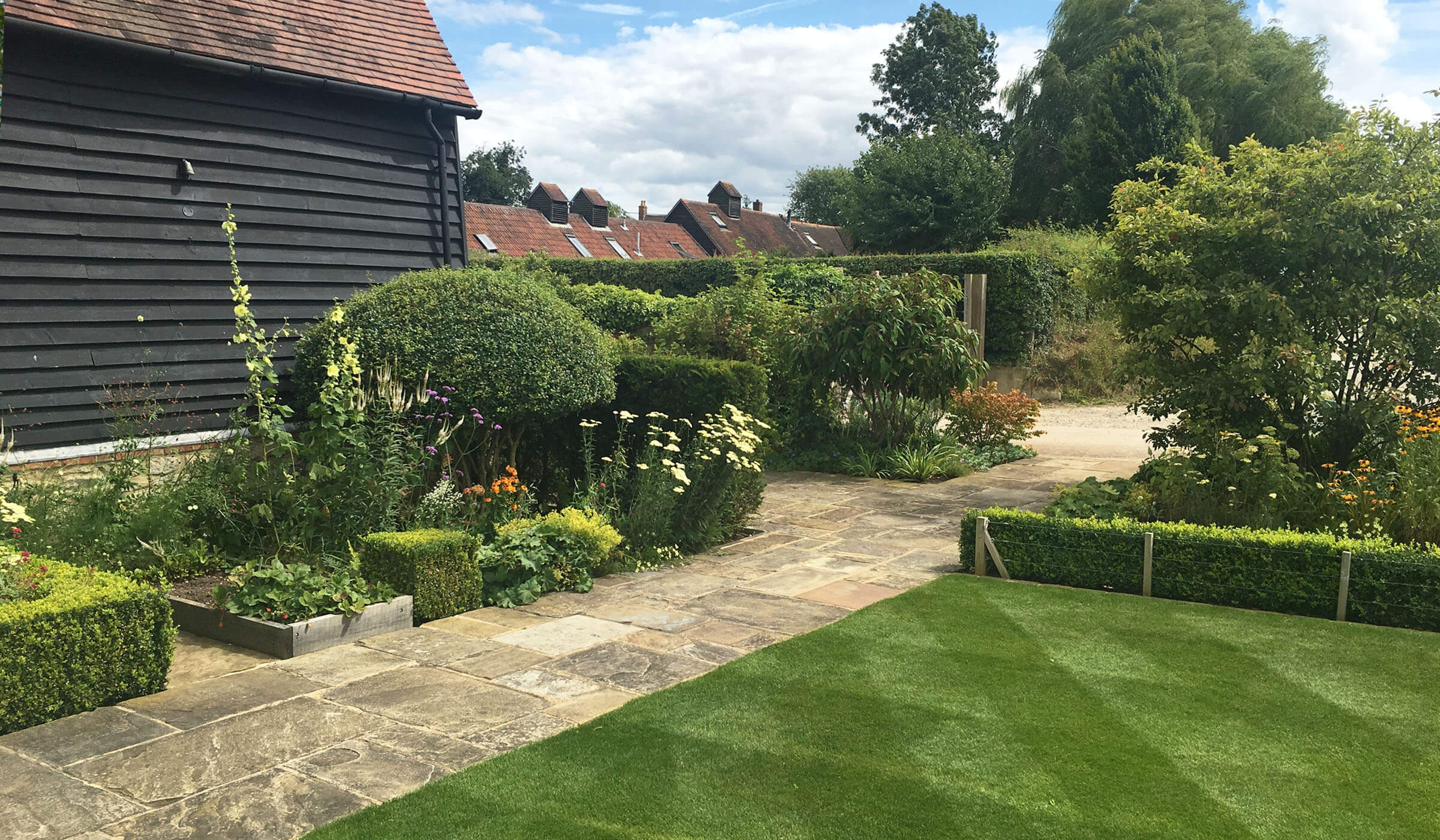 Large Tree Planting. What is a good size to choose for plants and trees ...